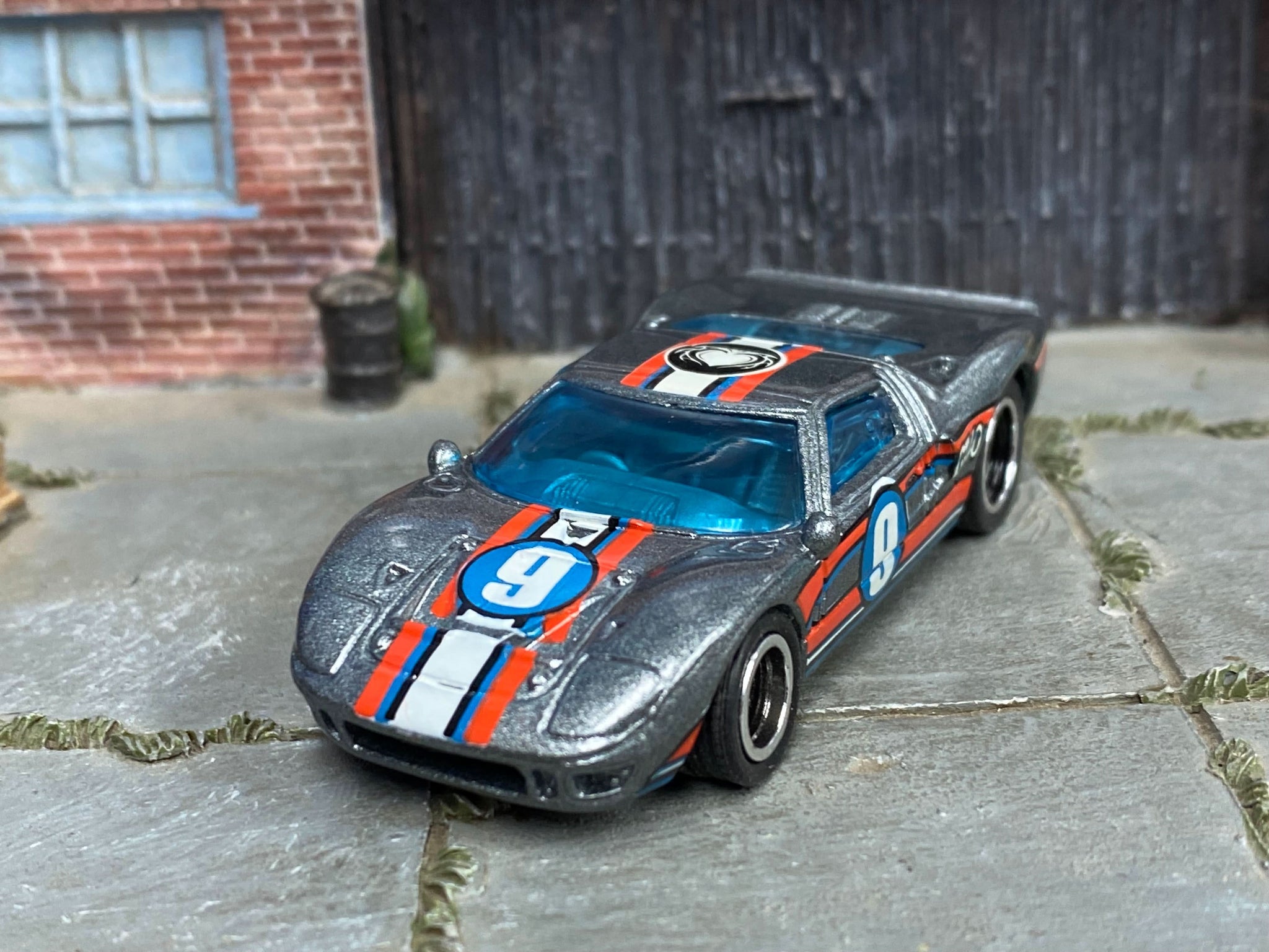 Custom Hot Wheels - Ford GT-40 - Silver, Red, Blue and White - Black a ...