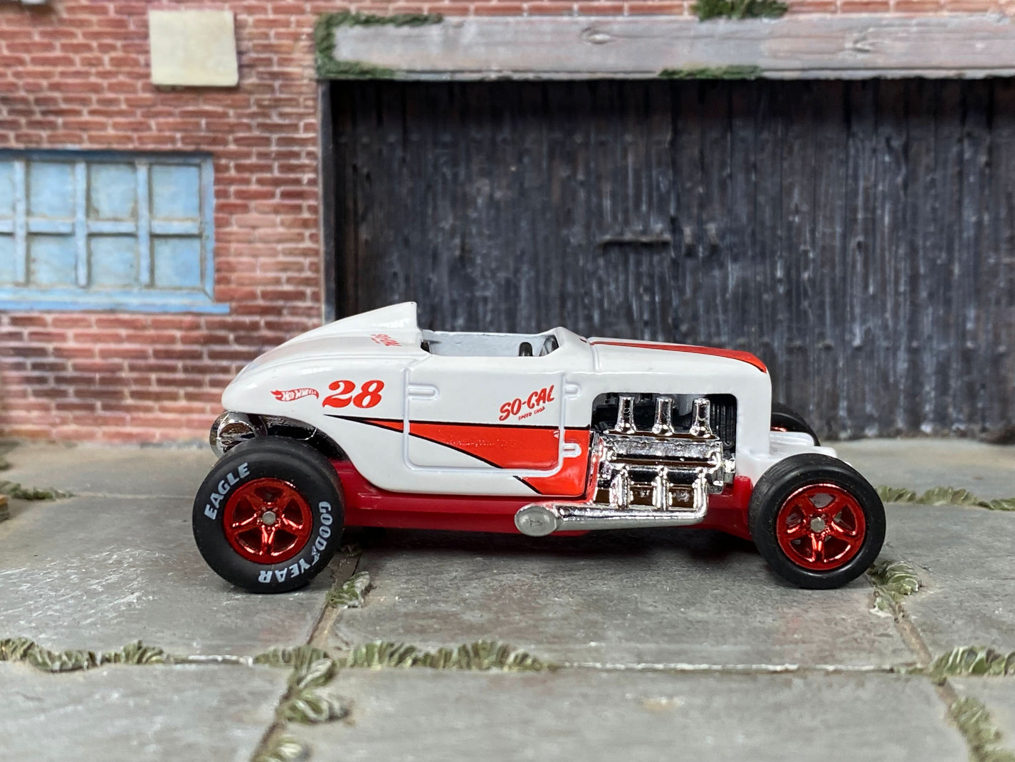 Custom Hot Wheels - Max Steel - So Cal White and Red - Red Mag Wheels ...